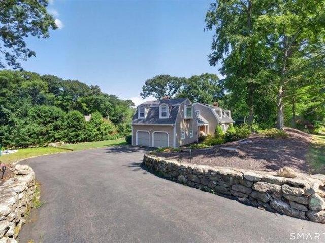 house with 5 bedroom, Stratford CT ES104760977