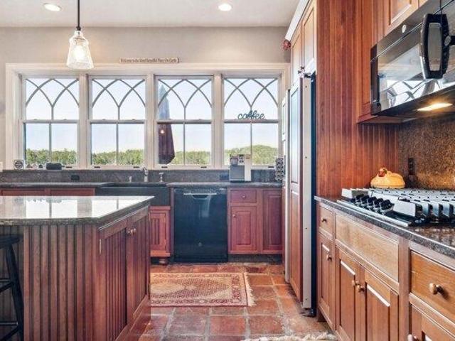 house with 5 bedroom, Sunapee NH DS104263011