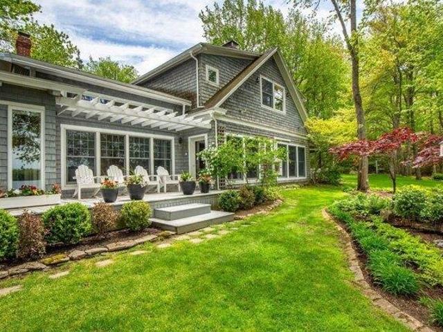 house with 5 bedroom, Surry ME ES103888624