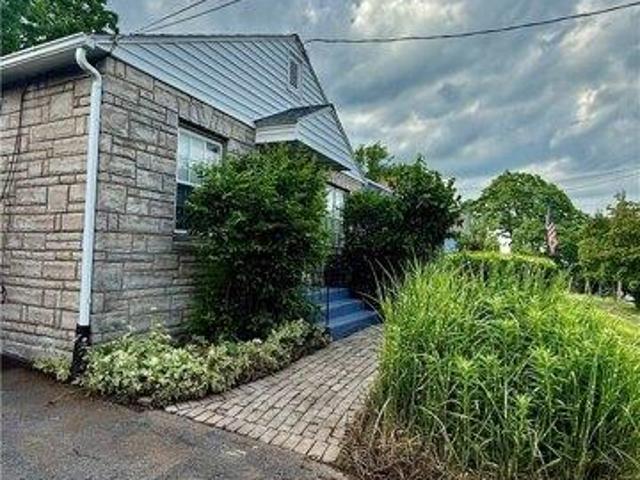 house with 5 bedroom, Syracuse NY ES104907145