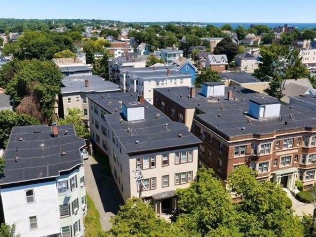 house with 64 bedroom, Lynn MA ES104788045