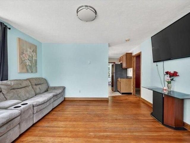 house with 6 bedroom, Taunton MA DS104189216