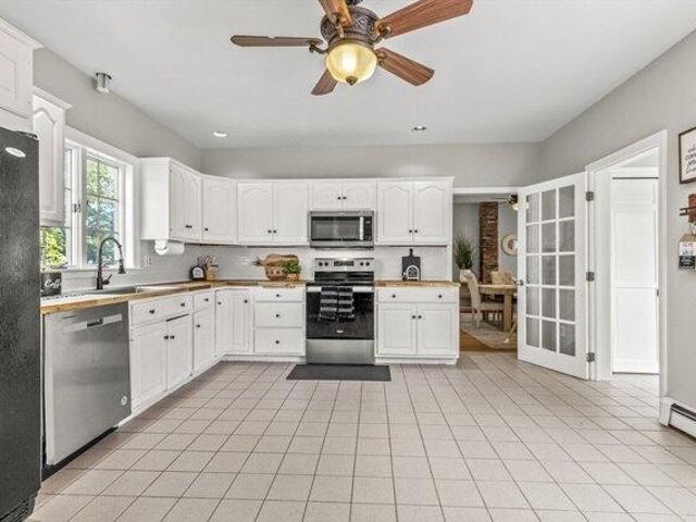 house with 6 bedroom, Taunton MA ES105082199