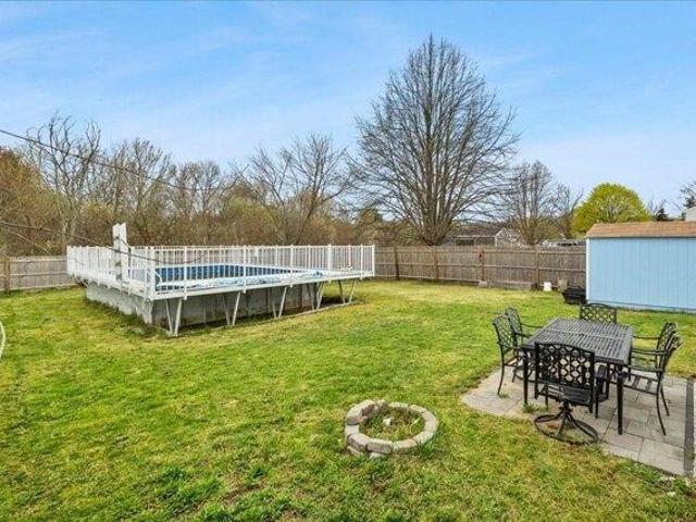 house with 6 bedroom, Taunton MA ES103162303