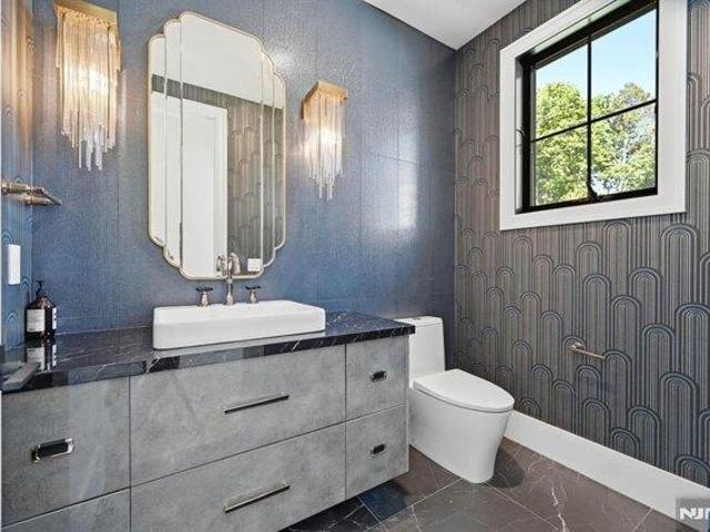 house with 6 bedroom, Tenafly NJ ES103624965