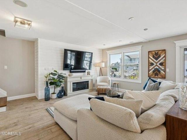 house with 6 bedroom, Toms River NJ DLS101602404