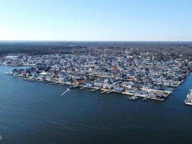 house with 6 bedroom, Toms River NJ DS102562926
