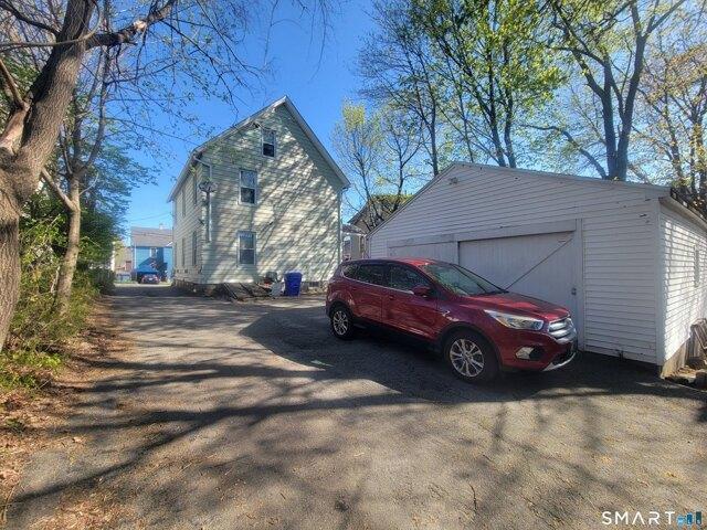 house with 6 bedroom, Torrington CT DS102280086