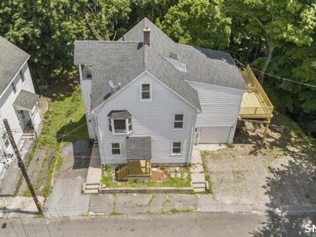 house with 6 bedroom, Torrington CT ES104920131