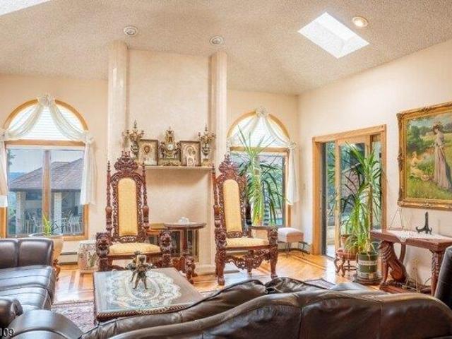 house with 6 bedroom, Totowa NJ DLS101627858