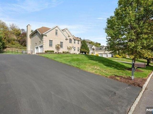 house with 6 bedroom, Totowa NJ DS102777733