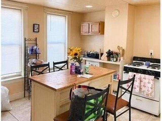house with 6 bedroom, Troy NY ES104921830