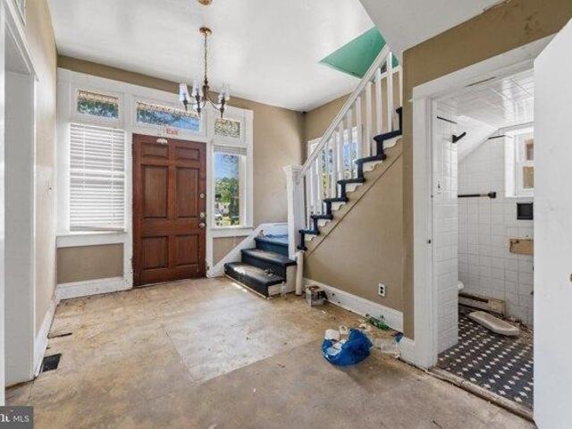 house with 6 bedroom, Trenton NJ ES105172325