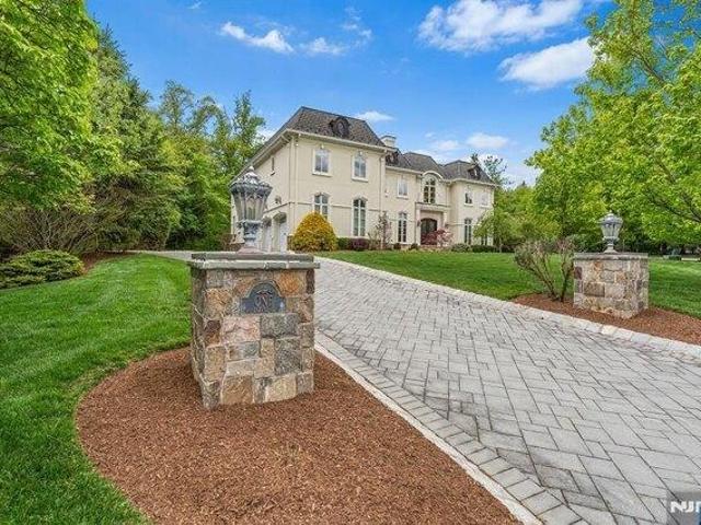 house with 6 bedroom, Upper Saddle River NJ ES105515382