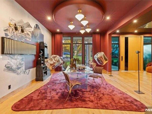 house with 6 bedroom, Upper Saddle River NJ ES105123535