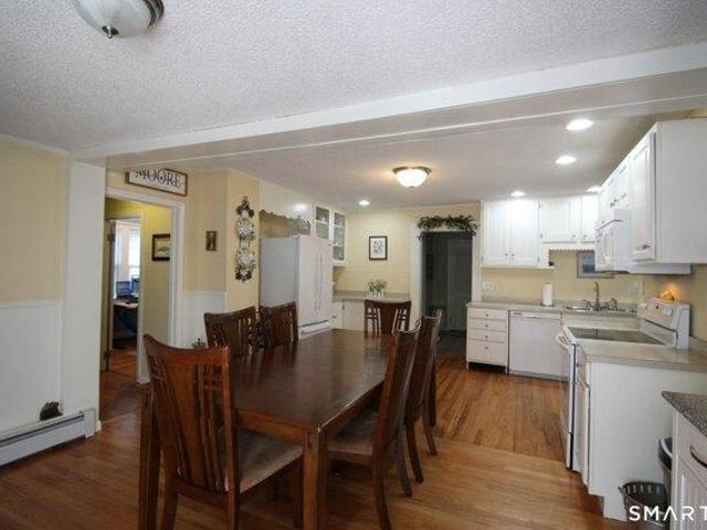 house with 6 bedroom, Vernon CT ES104116771