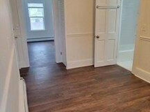house with 6 bedroom, Wakefield MA ES105176008