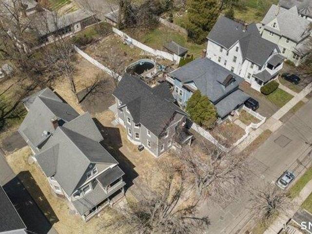 house with 6 bedroom, Wallingford CT DLS102477733