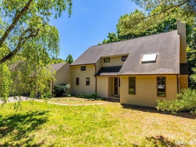 house with 6 bedroom, Wallingford CT DS104442039