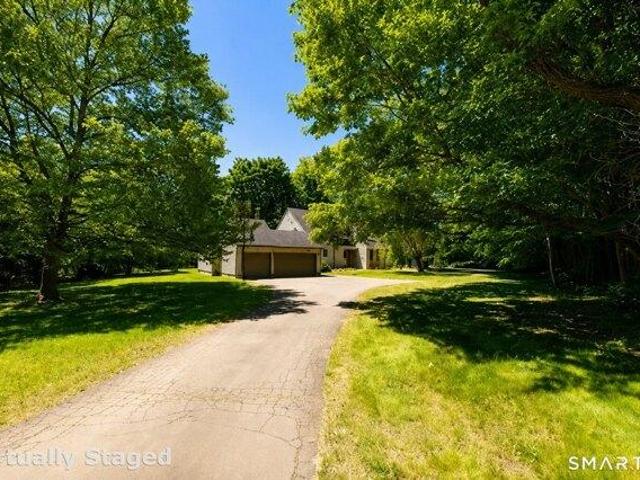 house with 6 bedroom, Wallingford CT ES104442039