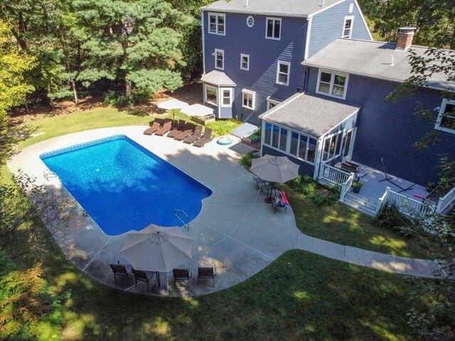 house with 6 bedroom, Walpole MA DS102668253