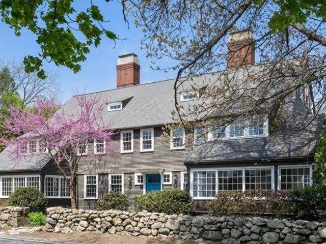 house with 6 bedroom, Walpole MA DS103189068