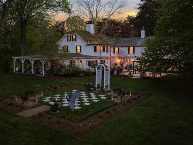 house with 6 bedroom, Warwick RI DS102960217