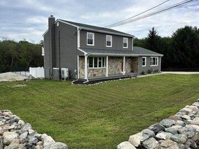 house with 6 bedroom, Warren RI ES105143360