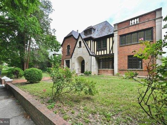 house with 6 bedroom, Washington DC ES104898386