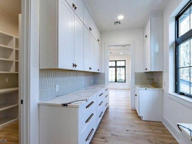 house with 6 bedroom, Watchung NJ ES105124299