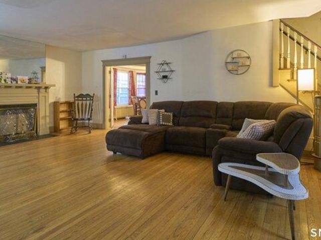 house with 6 bedroom, Waterbury CT DS102216869