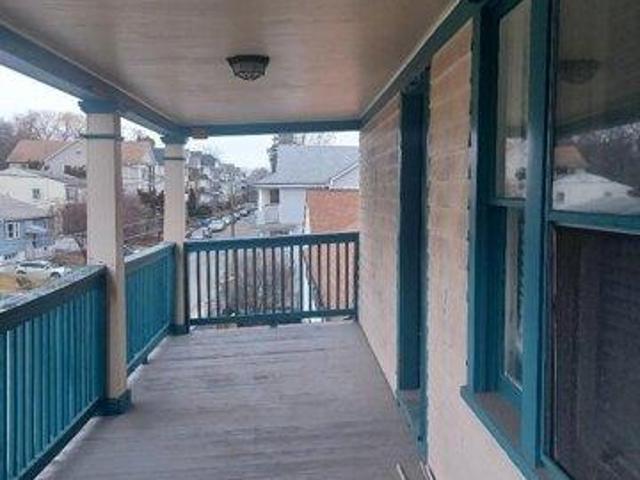 house with 6 bedroom, Waterbury CT ELS89263140