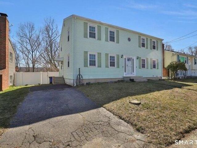 house with 6 bedroom, Waterbury CT ES103433011