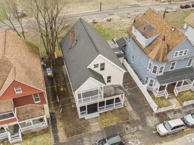 house with 6 bedroom, Waterbury CT ES104835525