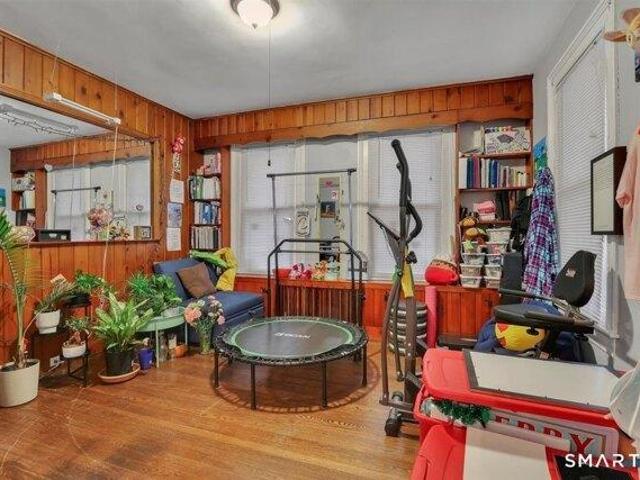house with 6 bedroom, Waterbury CT ES104076223