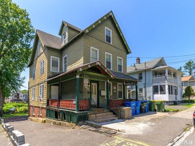 house with 6 bedroom, Waterbury CT ES104332865