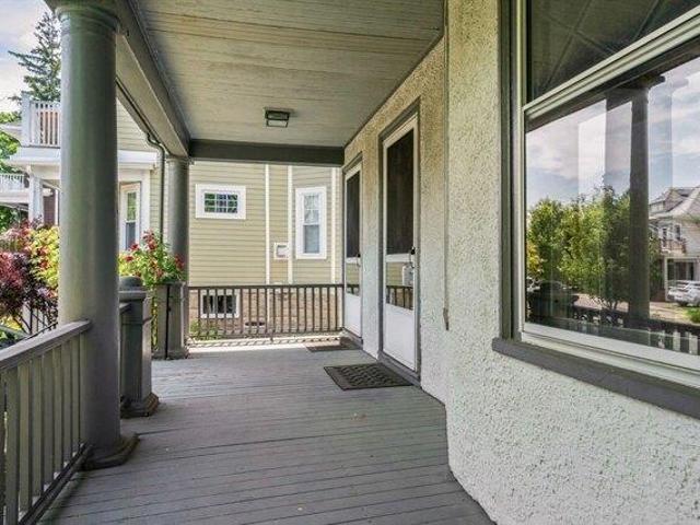 house with 6 bedroom, Watertown MA DS104375072