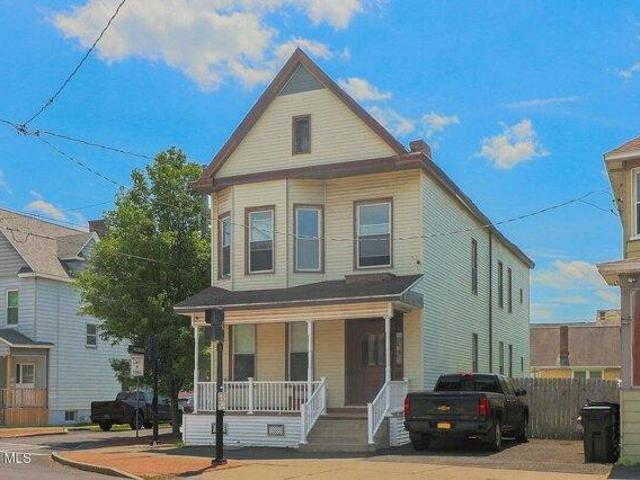 house with 6 bedroom, Watervliet NY ES104908856