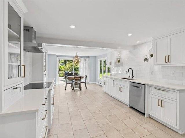 house with 6 bedroom, Wayland MA DS103223058