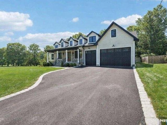 house with 6 bedroom, Wayne NJ DS104235703