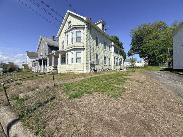 house with 6 bedroom, Webster MA ES103966075
