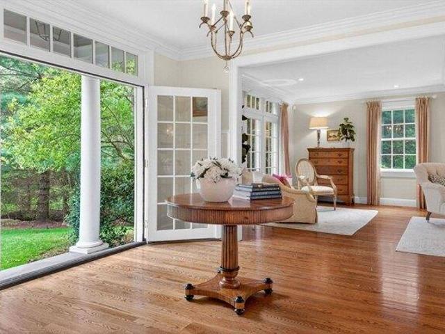 house with 6 bedroom, Wellesley MA ES103019477