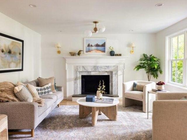 house with 6 bedroom, Wellesley MA ES105650754