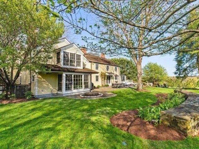 house with 6 bedroom, Wellesley MA ES105092408