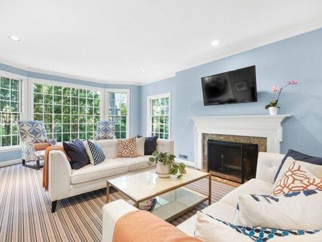 house with 6 bedroom, Wellesley MA ES105124179