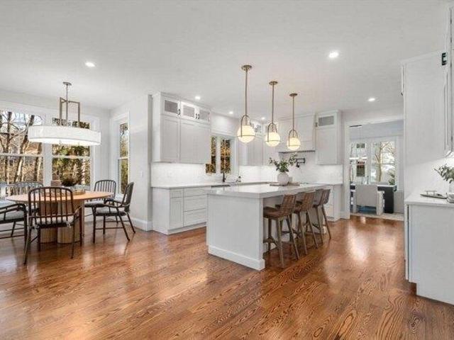 house with 6 bedroom, Wellesley MA ES105190222
