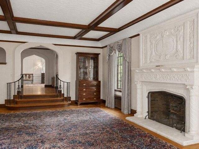 house with 6 bedroom, Wellesley MA ES105191765