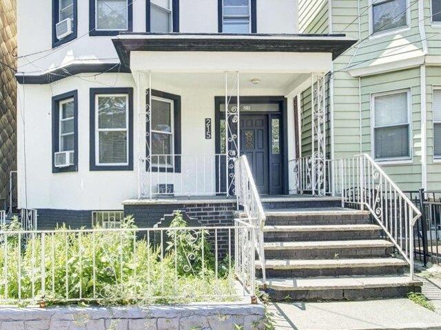 house with 6 bedroom, West New York NJ DS102531686