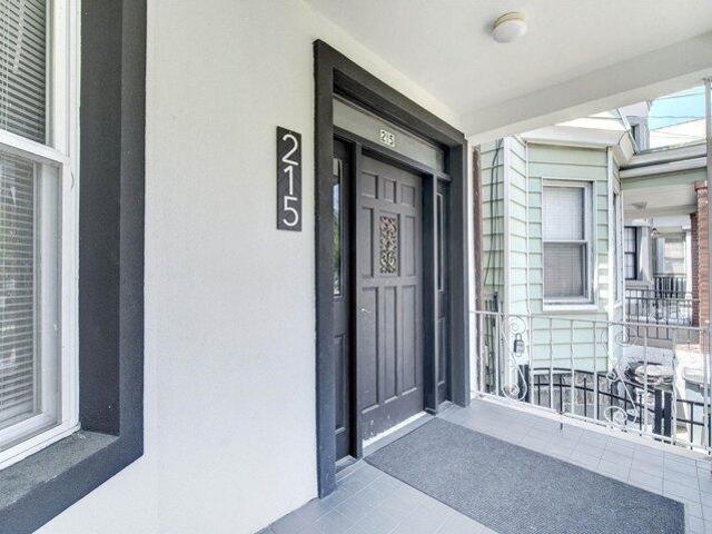 house with 6 bedroom, West New York NJ ES104443067
