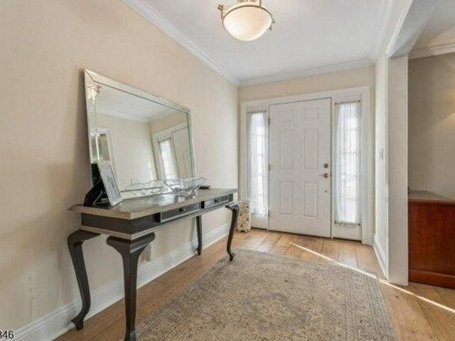 house with 6 bedroom, West Orange NJ DS102583554